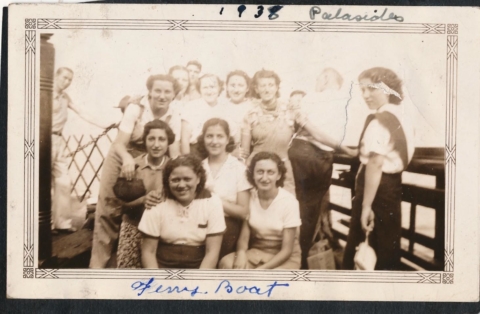 How to tell the age of your print photos