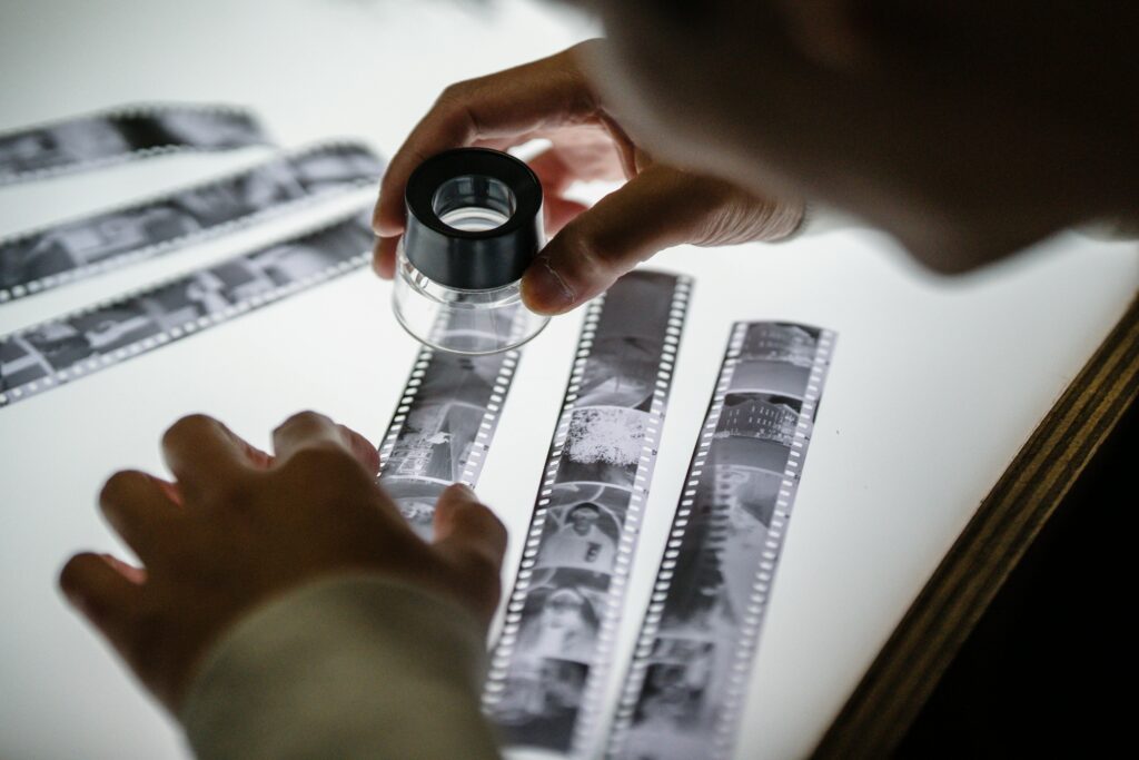 What's the difference between analog and digital cameras? | EverPresent